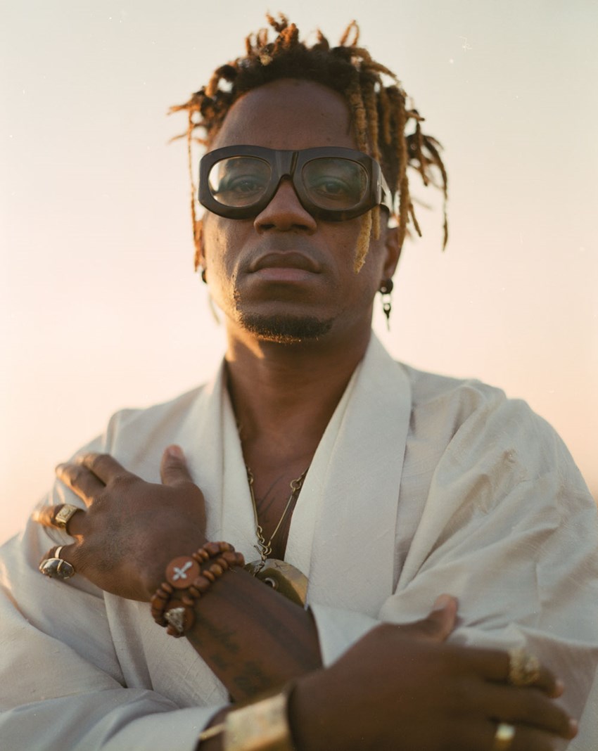 Blick Bassy: “This generation must defy imported culture and design ...